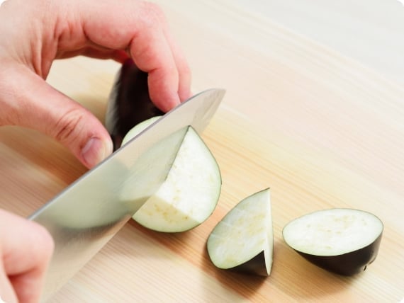 乱切り｜切り方の基本｜おうちレシピ｜ミツカングループ